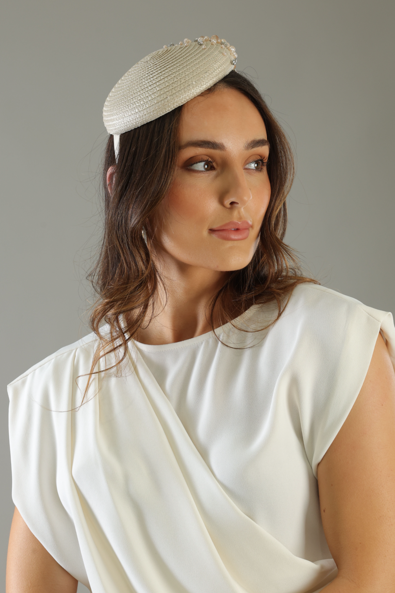 The Morgan & Taylor Zora Beret Fascinator in Beige – MORGAN & TAYLOR